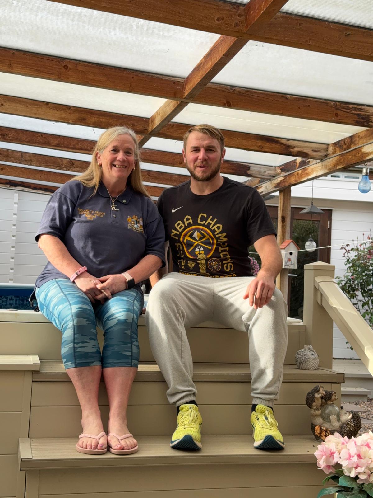 Windermere World Record Butterfly Swim: Dr Julie Bradshaw MBE & Rob ...